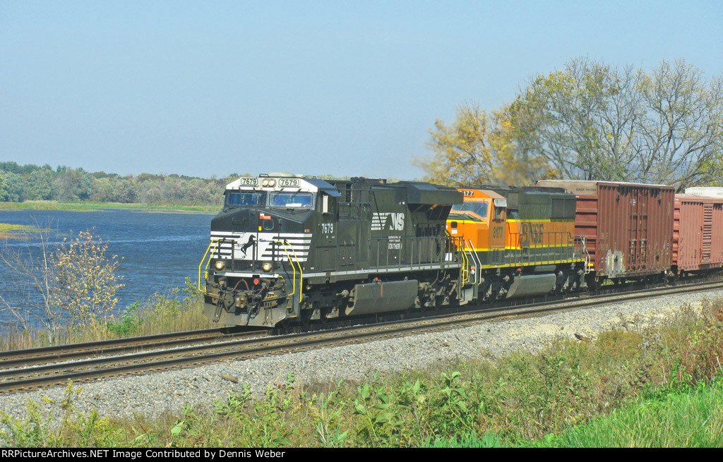NS 7679, BNSF's Aurora Sub.